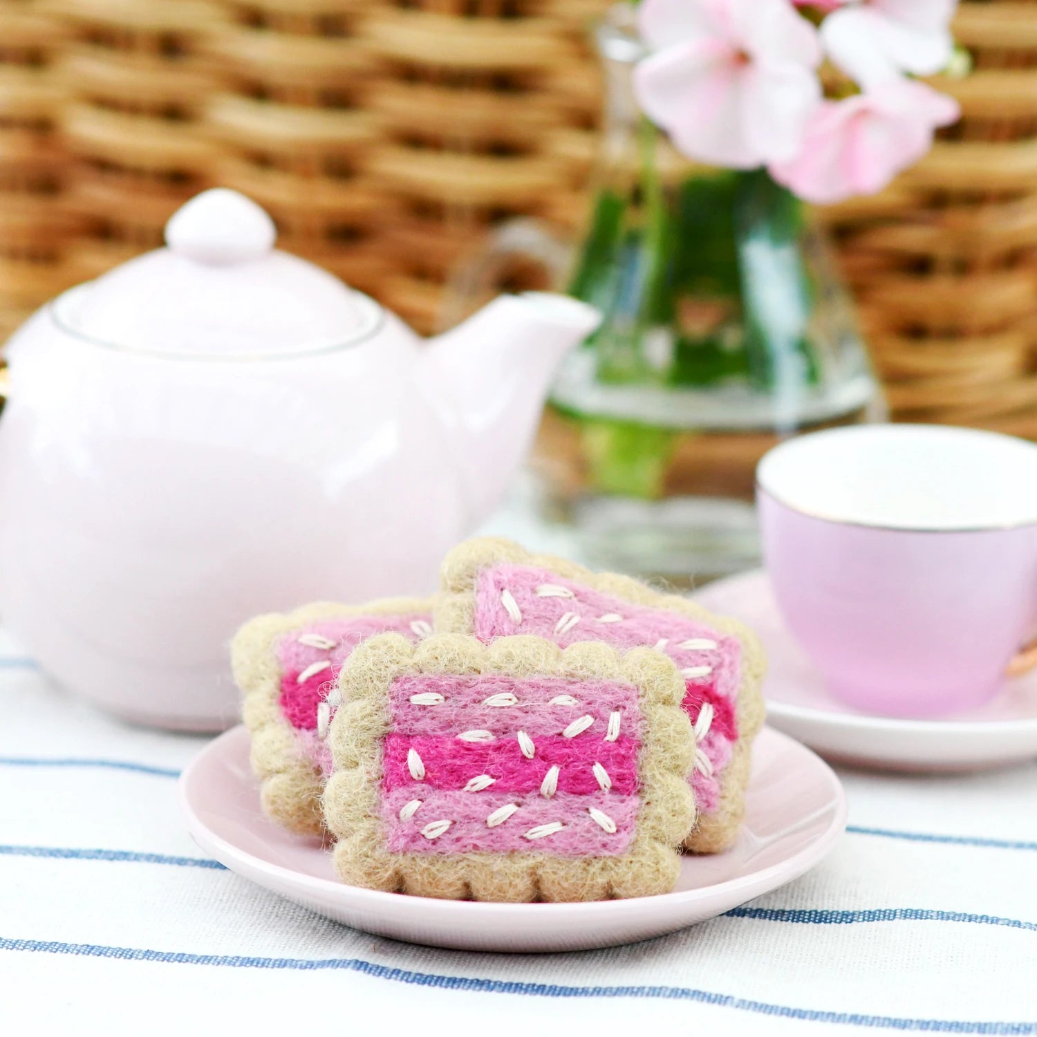 Iced Vovo Biscuits (Set of 3) Felt Play Food – The Thrifty Mumma